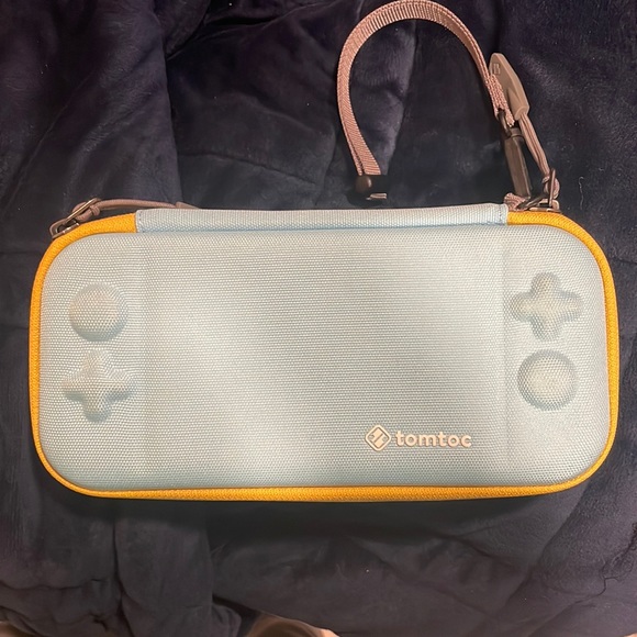 Video Games & Consoles | Yellow Nintendo Switch Lite Includes Case And ...